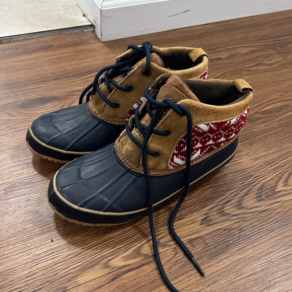 Khombu | Shoes | Khombu Brownblue Helen Snowflake Duck Boots Size 6 Us ...